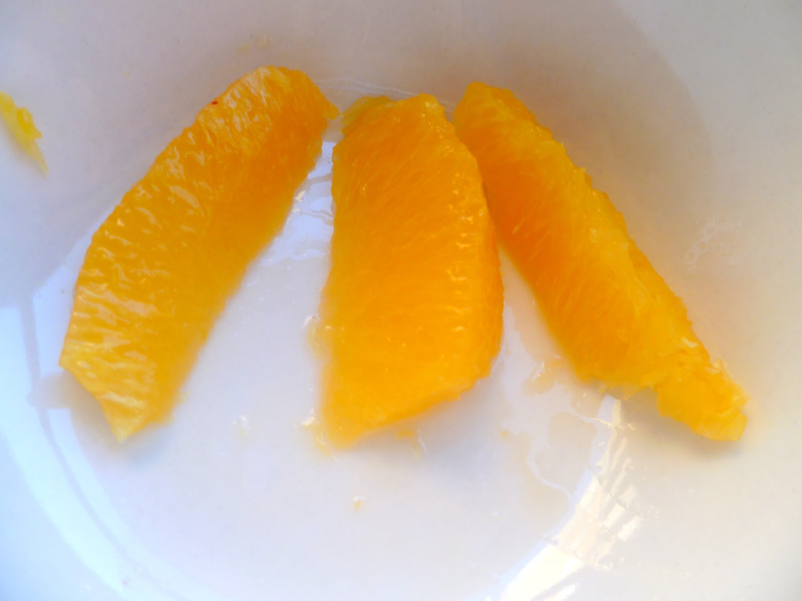 The Gourmet Student: How To: Segment an Orange