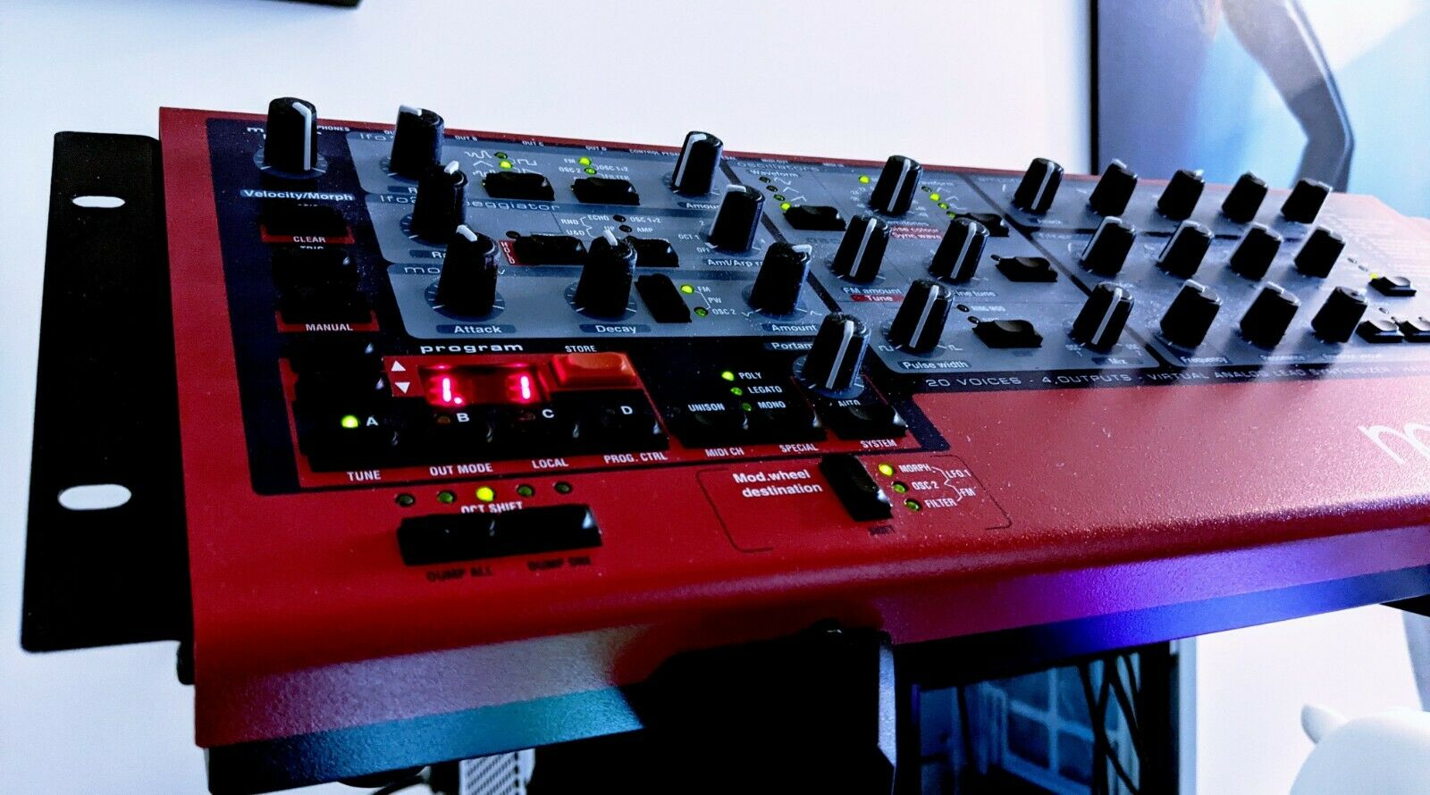 MATRIXSYNTH: Nord Lead 2X Rack Synth