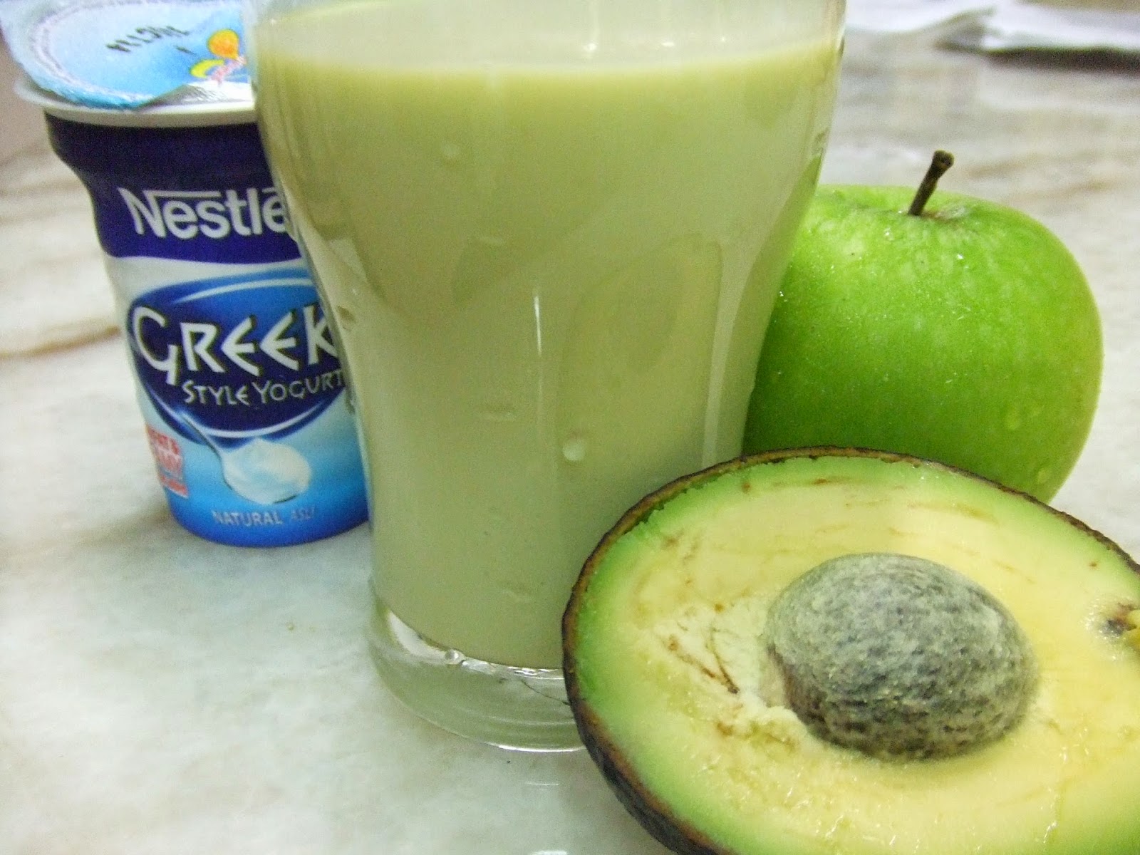 MY-HUMBLEKITCHEN: AVOCADO YOGHURT DRINK