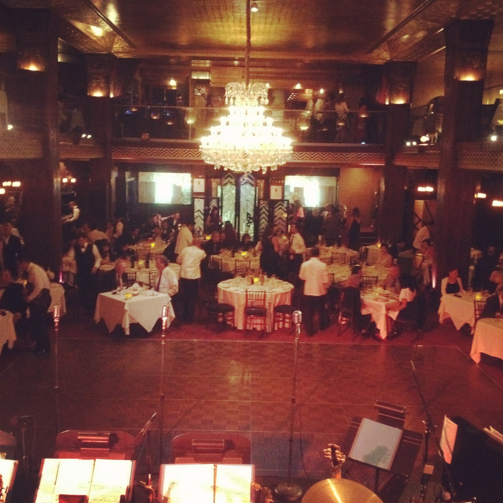 Old Hollywood, New Glitz: Dance the Night Away -- Cicada Club Style