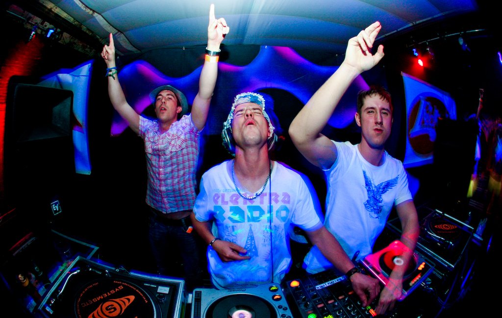 ahousenews: Release: Jason Chance - looking forward (incl. remix)