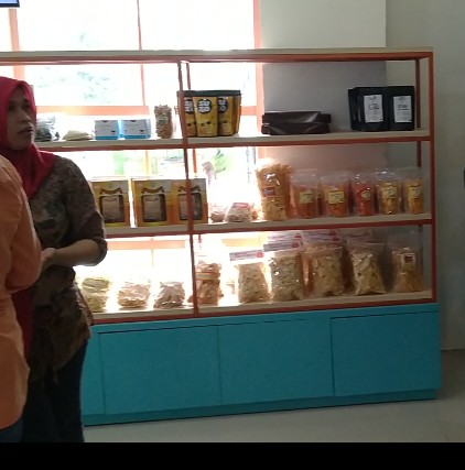 Memperkenalkan Wajah Baru Semarang Roru Cake, Favorit Baru Roru Gulung ...