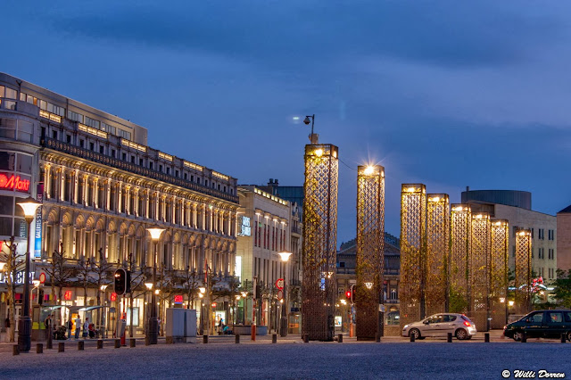 la ville de liege et ses quartiers: le centre de liege en soirée