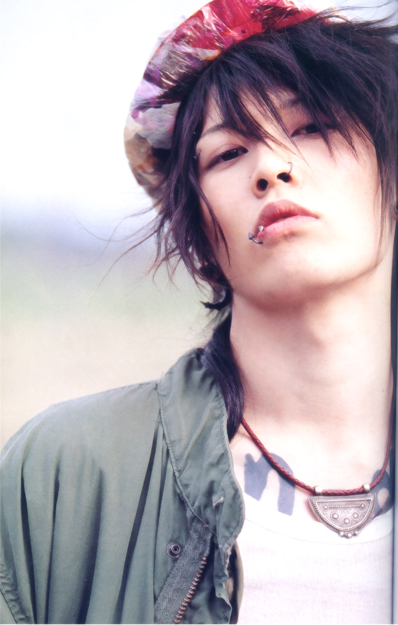 World Of The Evil: MIYAVI