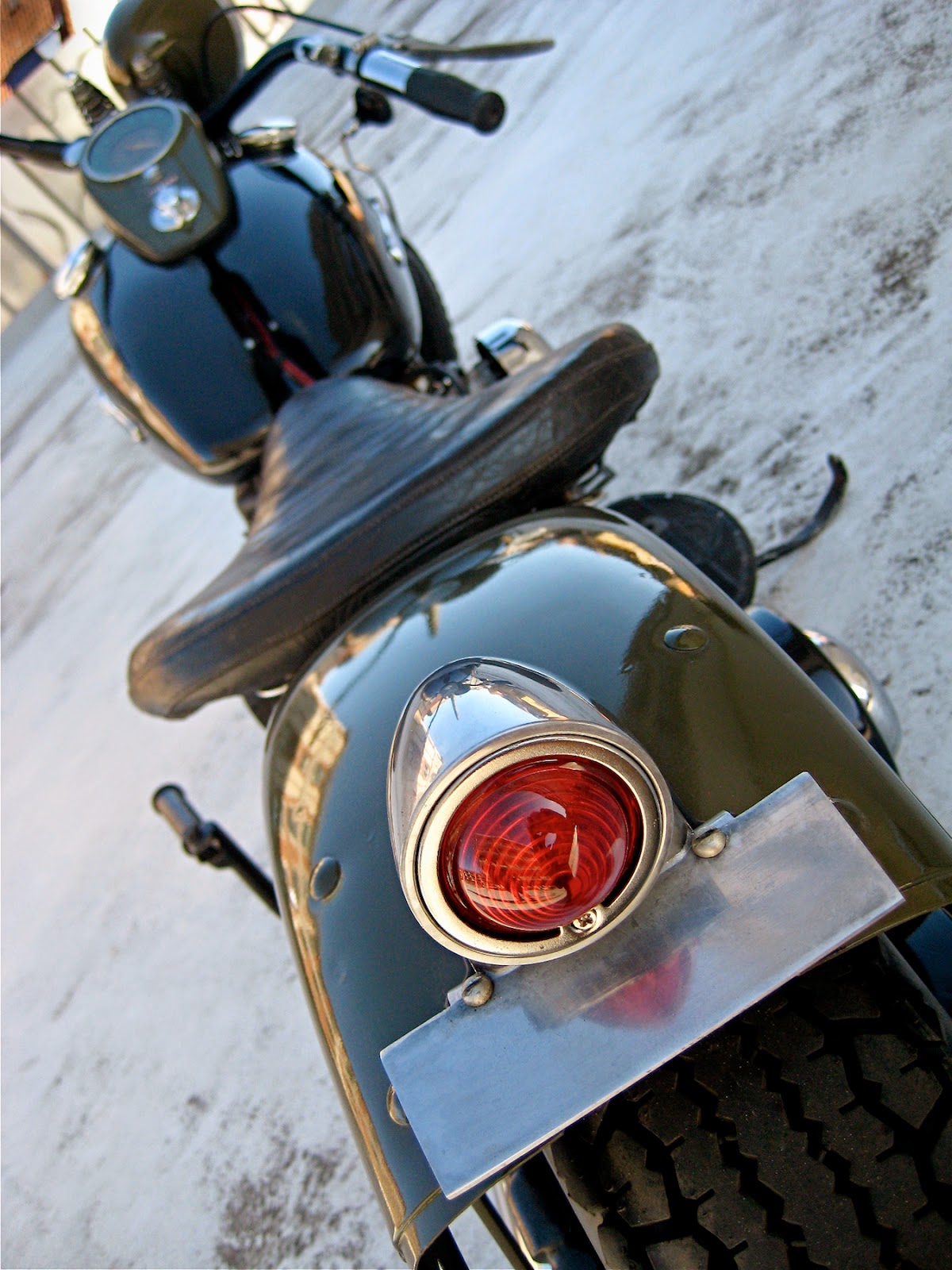 JAMESVILLE MOTORCYCLES: JAMESVILLE '37 UL FLATHEAD BOBBER