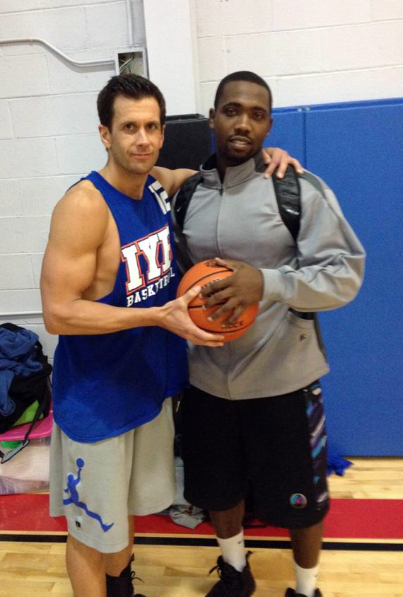 HOME OF THE BLAZE BASKETBALL CLUB: Kent Trains Overseas Pro Player Tony ...