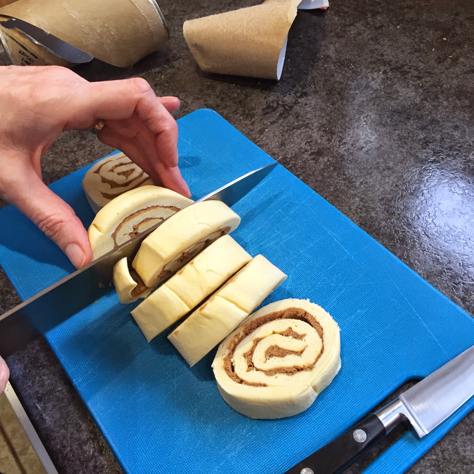 The Unseasoned Bakers: Jus-Rol Cinnamon Swirls