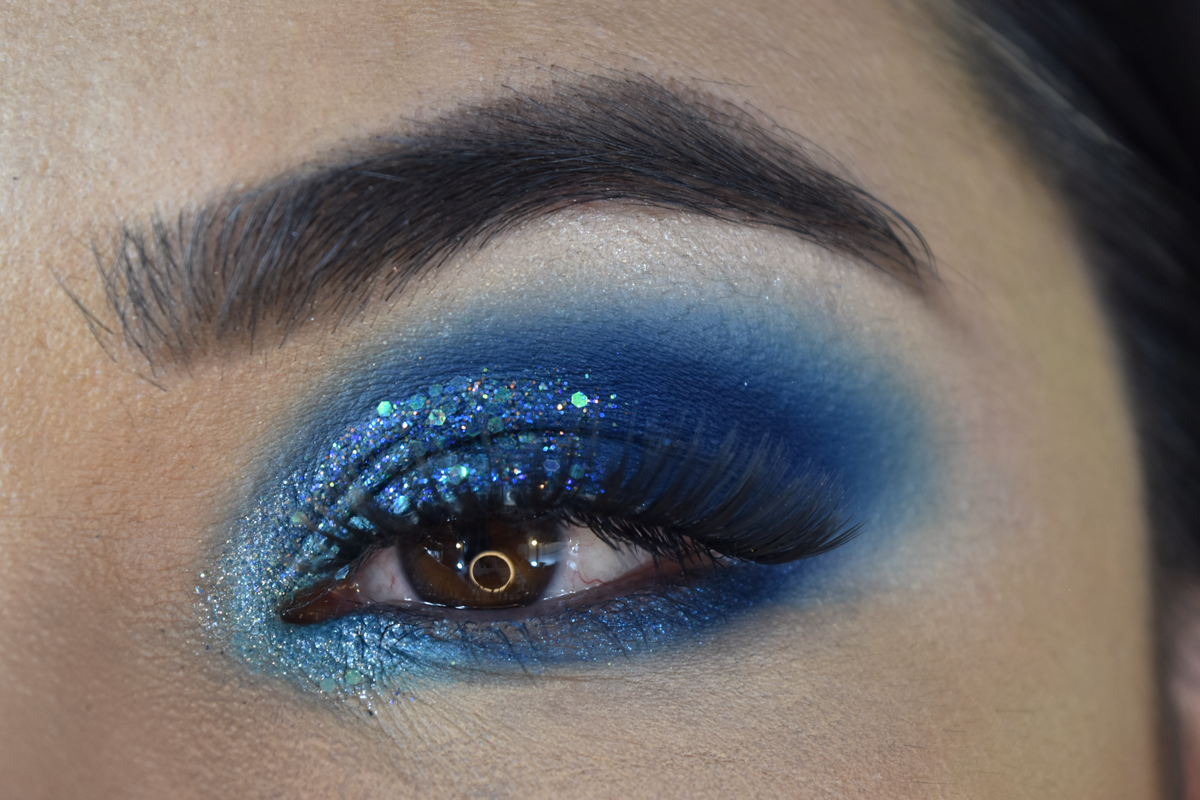 Maquiagem Azul nos olhos - Amanda Hossoi