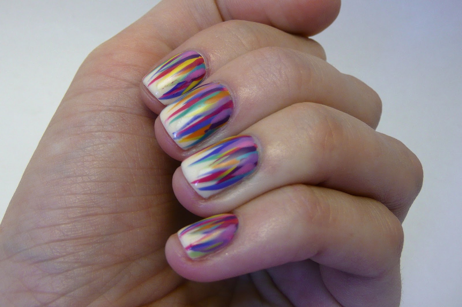 Casa de Polish: Colorful Feathery Striped Nails