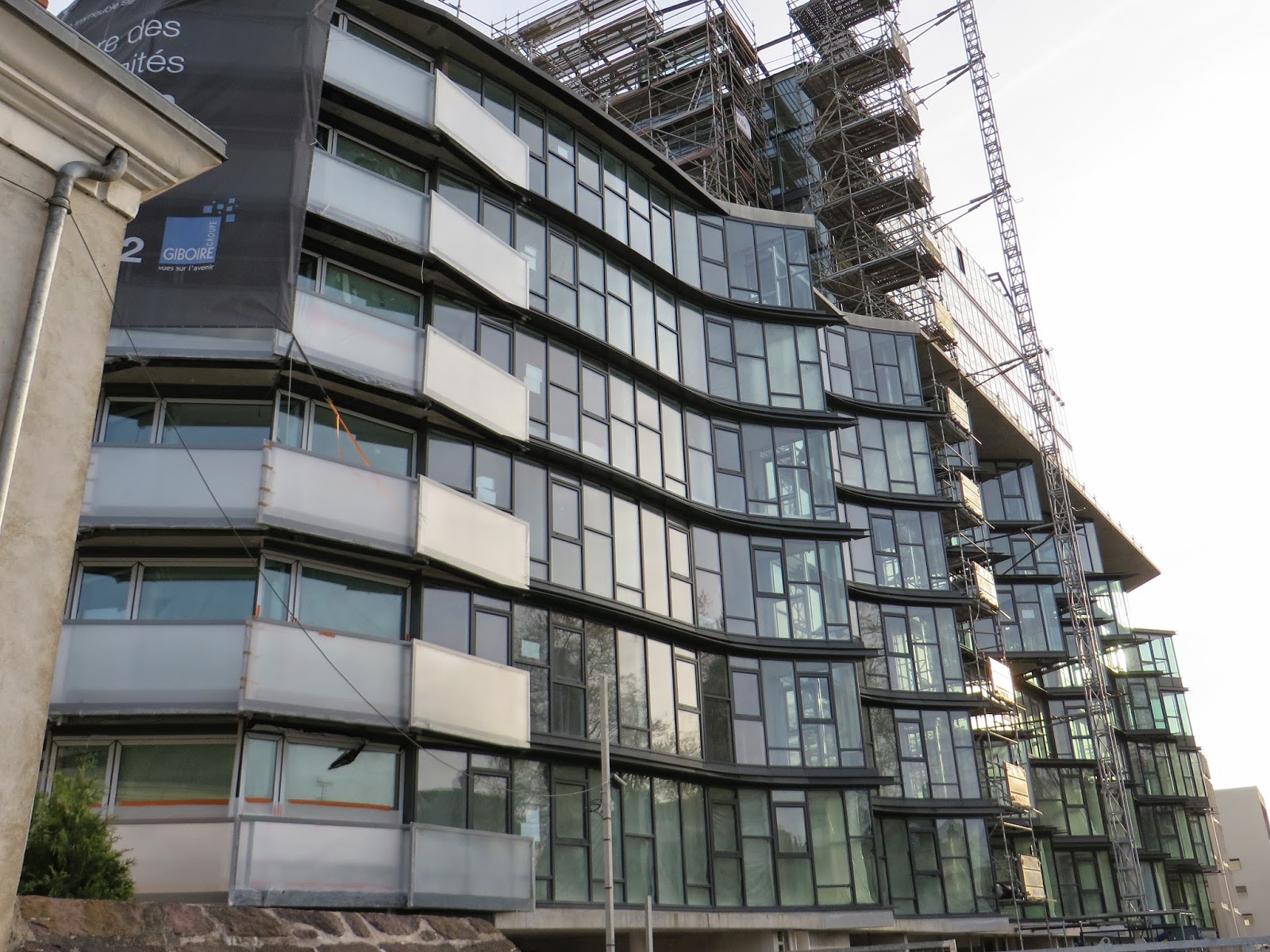 EntreVoir: Jean Nouvel - l'immeuble Cap Mail - Rennes