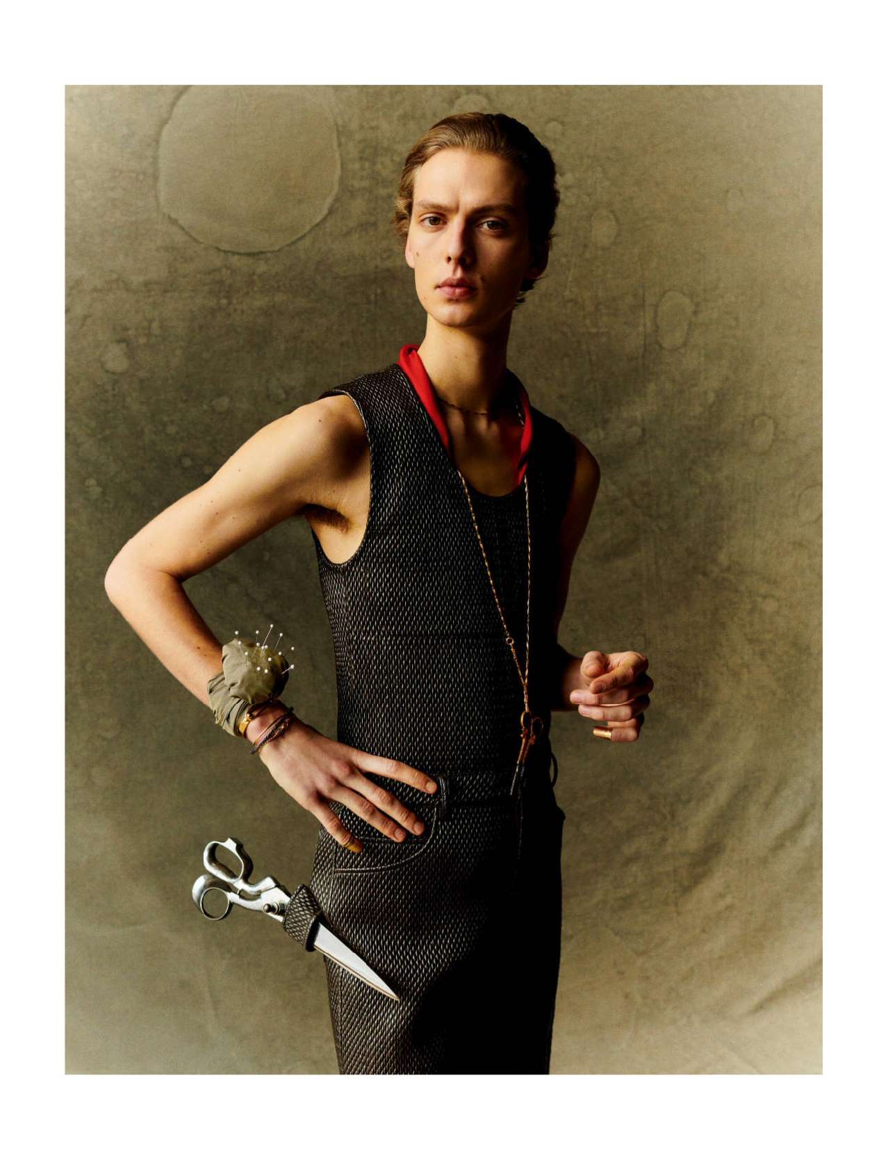 Amit Israeli captura la anatomía del movimiento para Vogue Hommes Paris