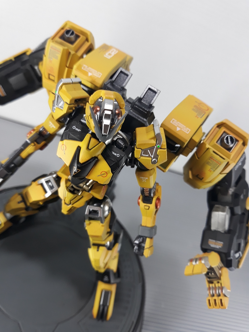 Custom Build: HG 1/144 Gundam Dantalion Ver. Bee - Gundam Kits ...