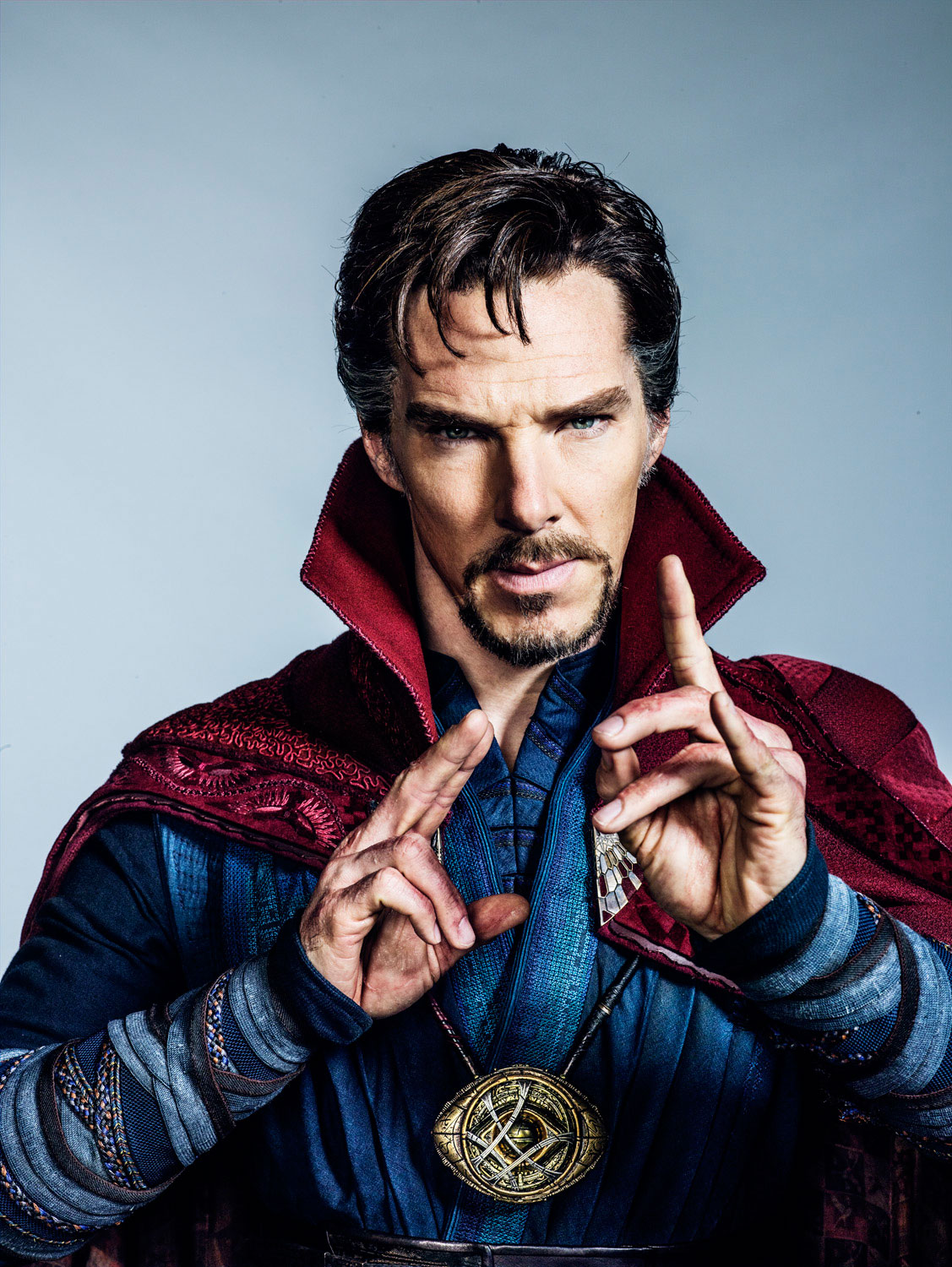 New Image of Benedict Cumberbatch as DOCTOR STRANGE Emerges With Hand ...