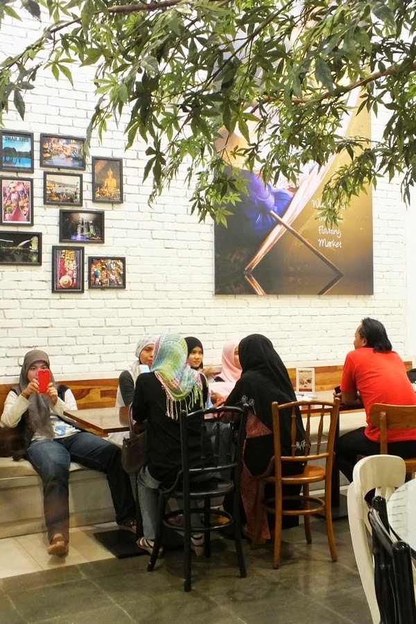 Pengalaman (Pertama) Makan Hidangan Thailand dan Malaysia di Mamak ...