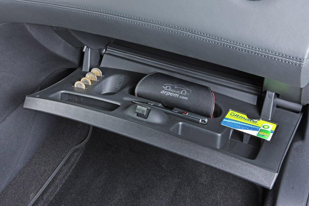 Blog: Cosas básicas para llevar en la guantera