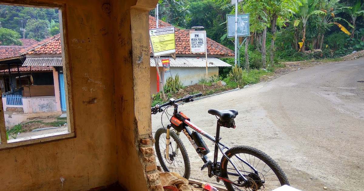 JEJAK LANGKAH: Gowes Gunung Batu