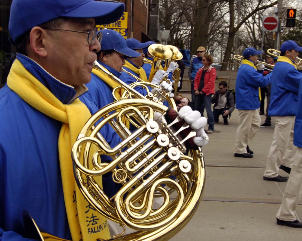 Toronto Grand Prix Tourist - A Toronto Blog: Beach Bunny 2011: Easter ...