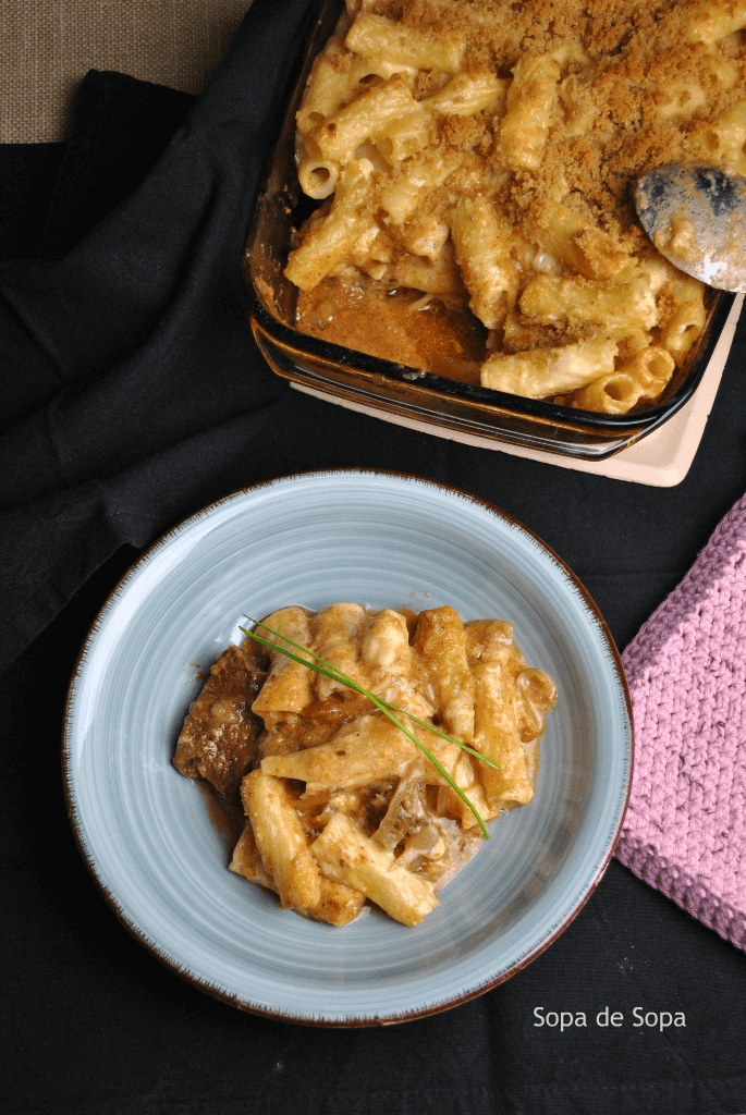 Sopa de Sopa : Estofado de Ternera cubierto de Pasta Gratinada