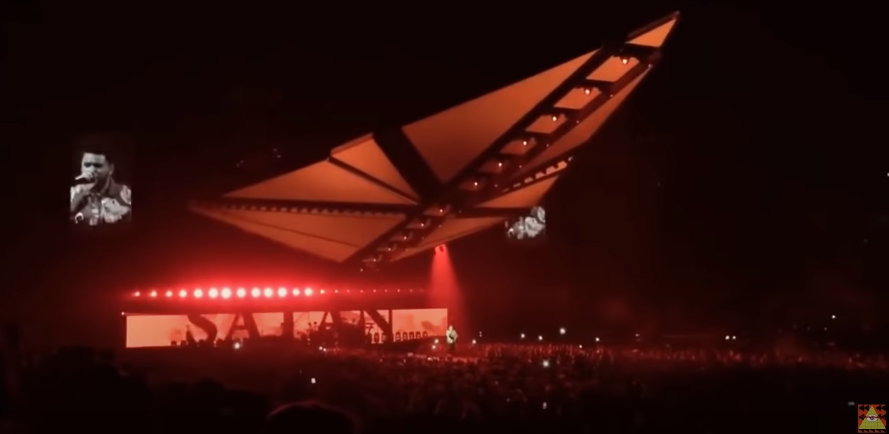 A Sátánt élteti koncertjein a SuperBowl showját is adó The Weeknd ...