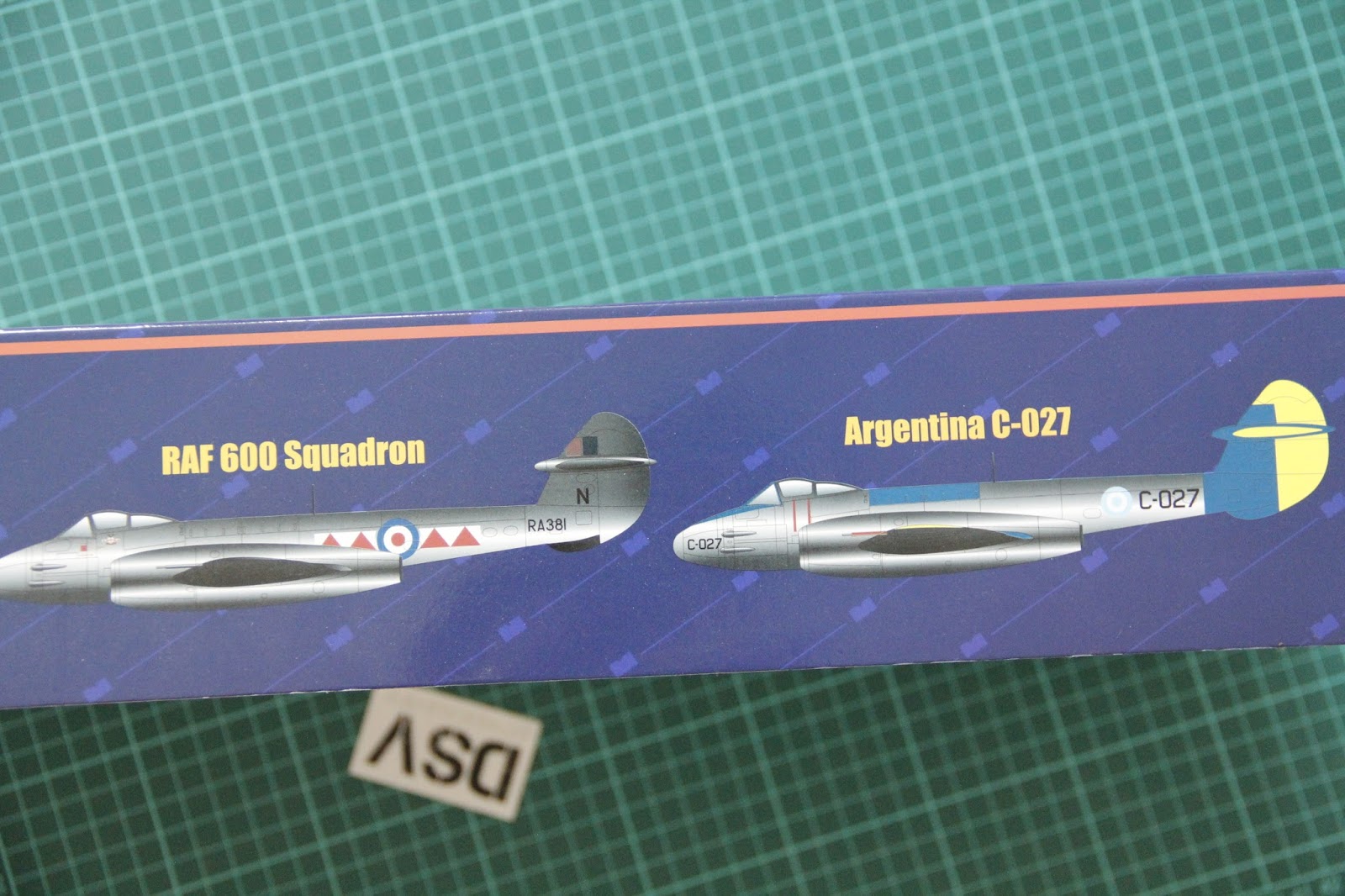 HK Models 1/32 Gloster Meteor F.4 (01E06) - DetailScaleView