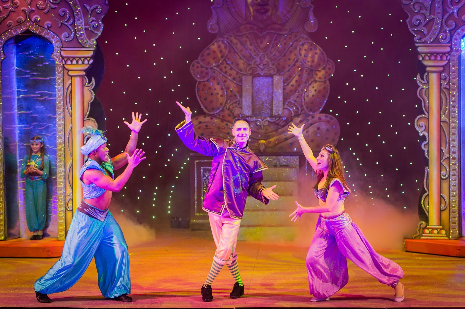 Jonathan Baz Reviews...: Aladdin - Review