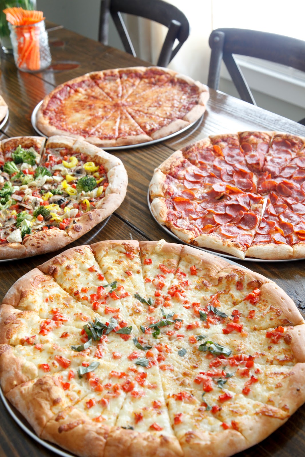 Thomas' Pizza & Popsicles 1st Birthday Party! - Carolina Charm