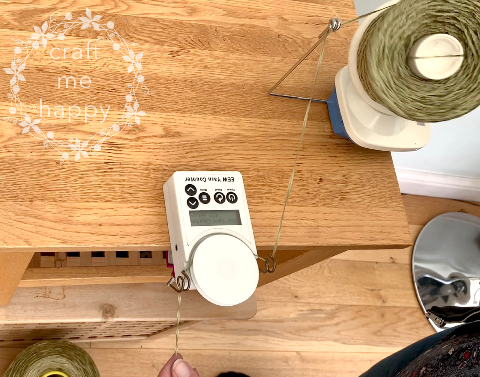 Making an Extreme Knitting Yarn using the Electric Eel Wheel Yarn ...