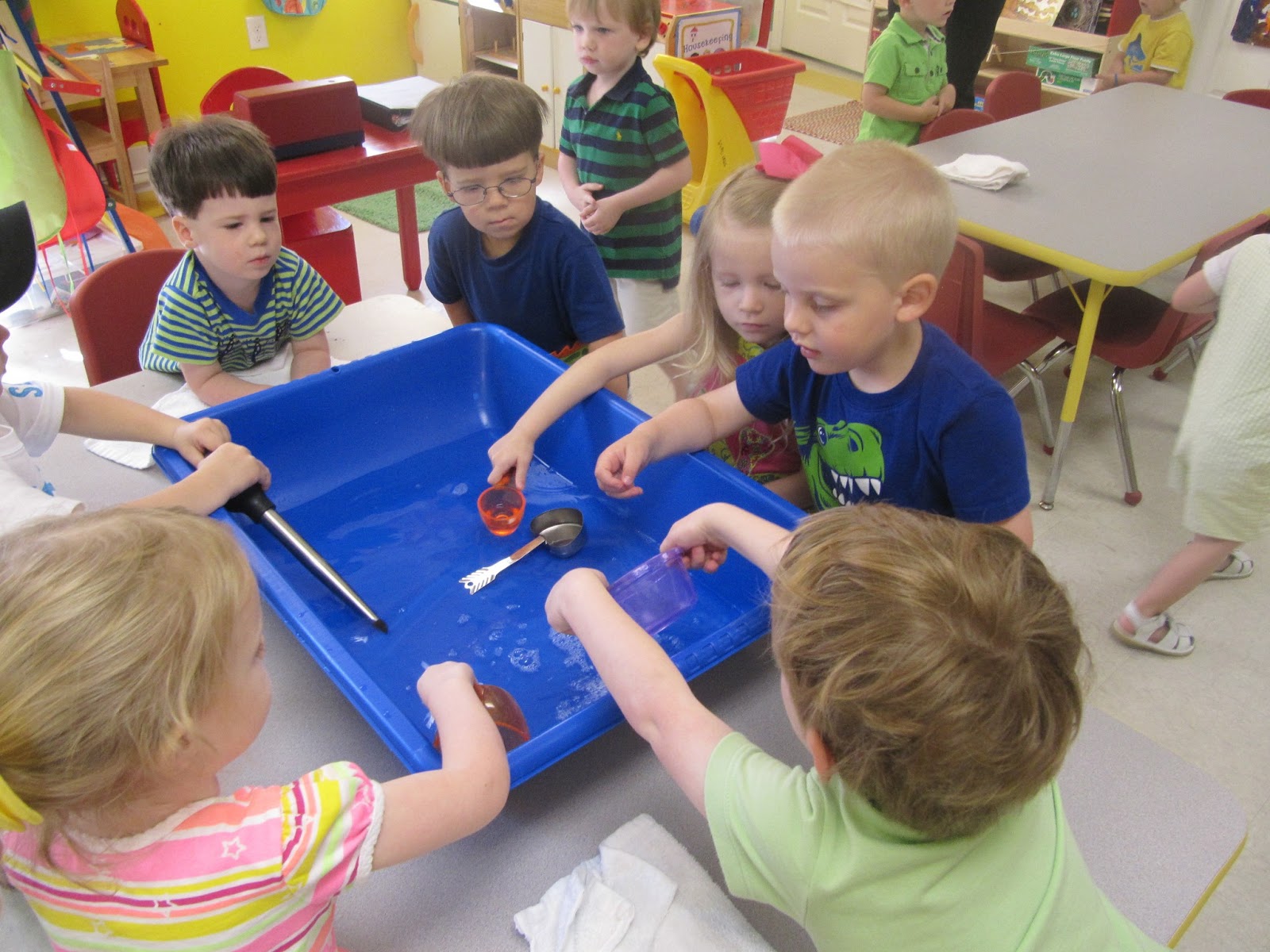 Sunshine Day School: Rub-a-dub, dub!