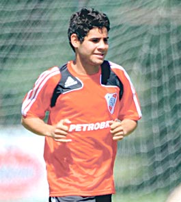 Sports Gallery: Daniel Alberto Villalva Barrios Profile and Images 2012 ...