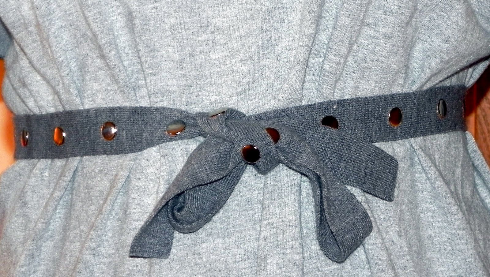 Smart n Snazzy: 30 Days of DIY: Day 10 ~ Studded Knit Belt