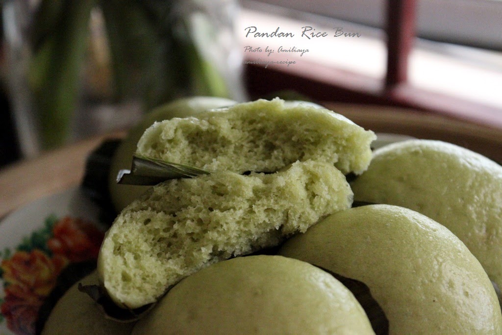 Amiliaya Recipe: “Pandan” glutinous rice bun ( xi ban ) 香兰喜粄