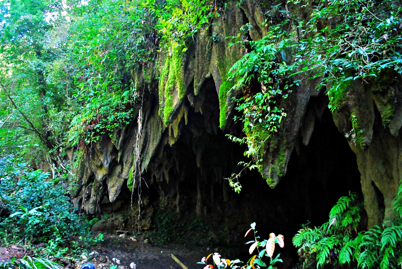 Must Love Spelunking at Lahab Cave, Lights out for Pacquiao | Capiz ...