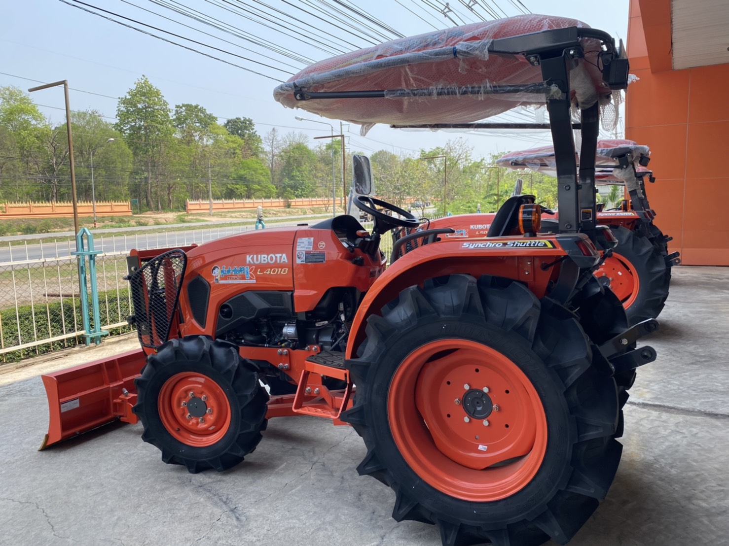 รีวิว รถแทรกเตอร์ รถไถ คูโบต้า L ซีรี่ย์ คูโบต้า L5018 / คูโบต้า L4018 ...