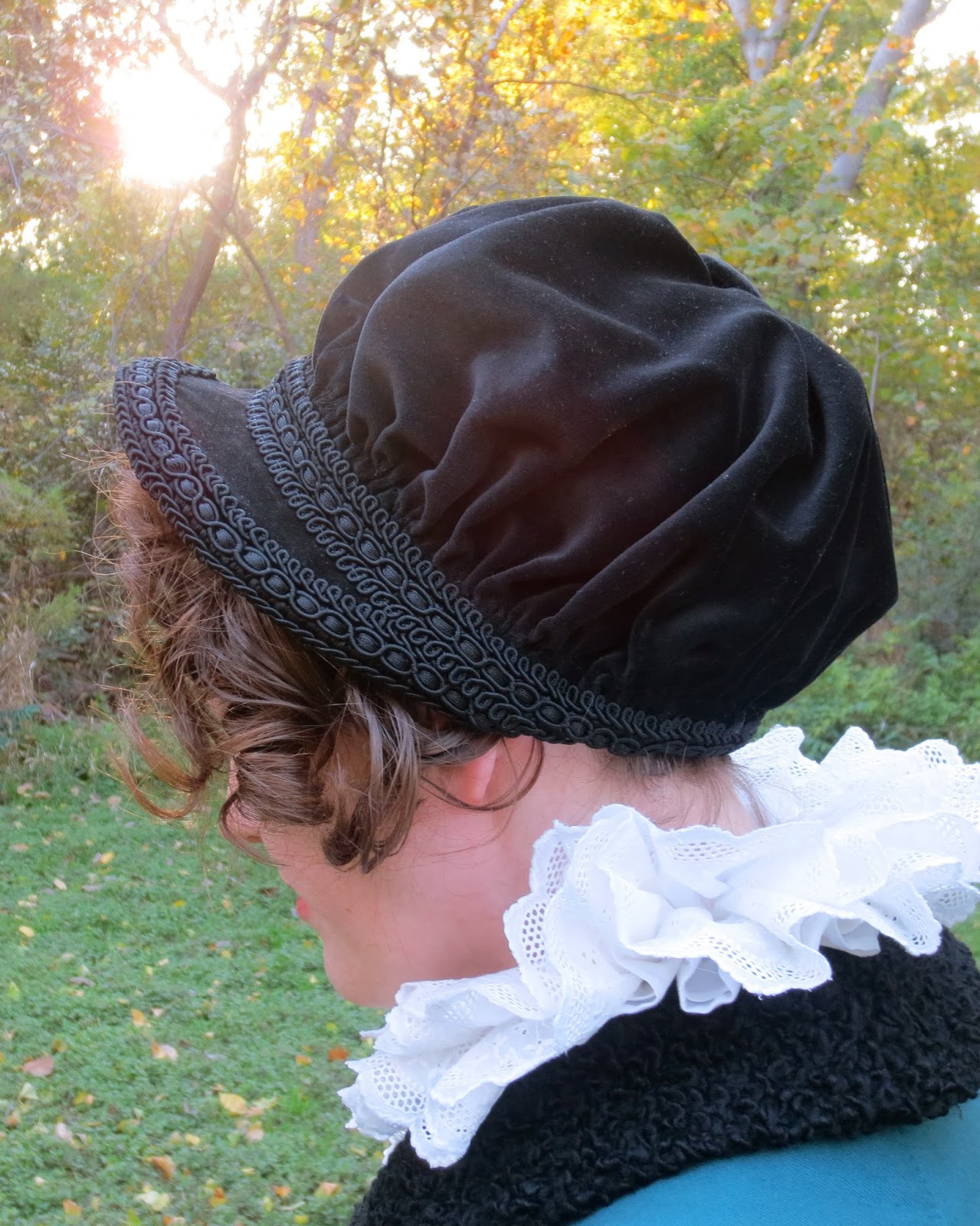 Festive Attyre: Quickie Capote