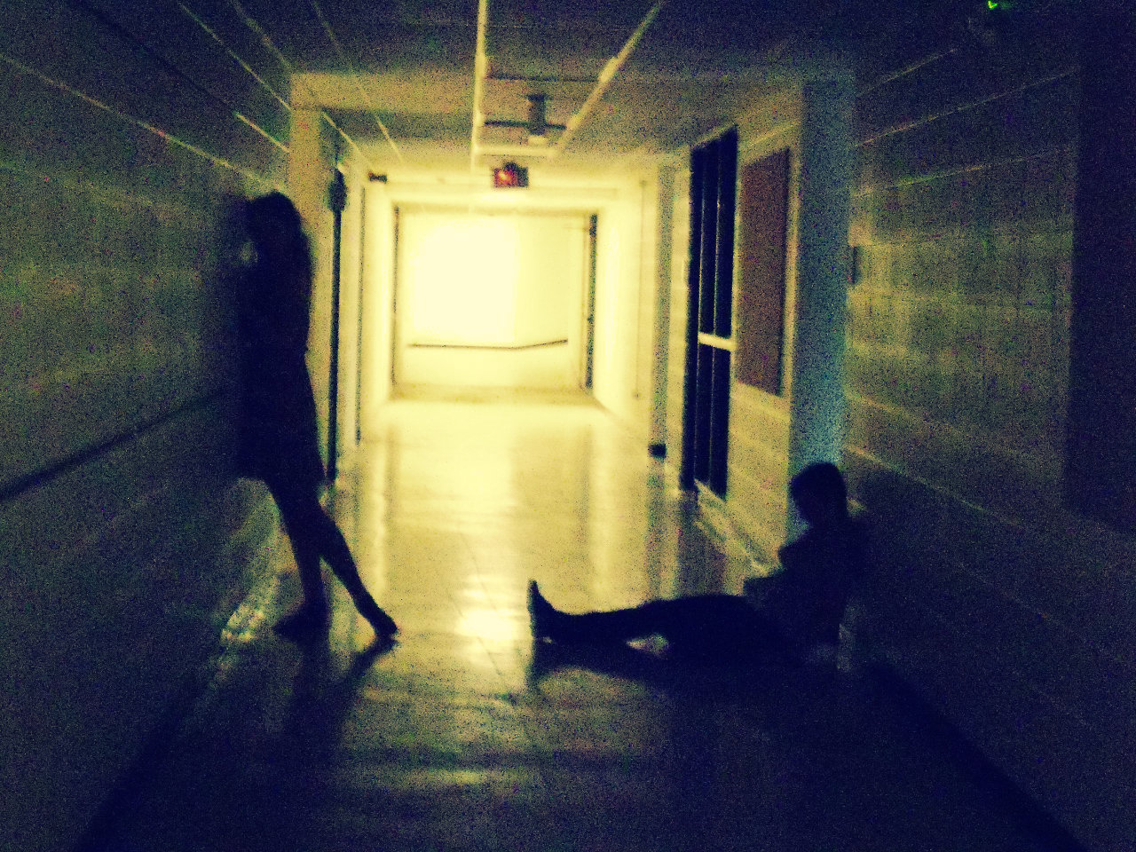 Leave It Behind : Creepy Lab photo shoot!