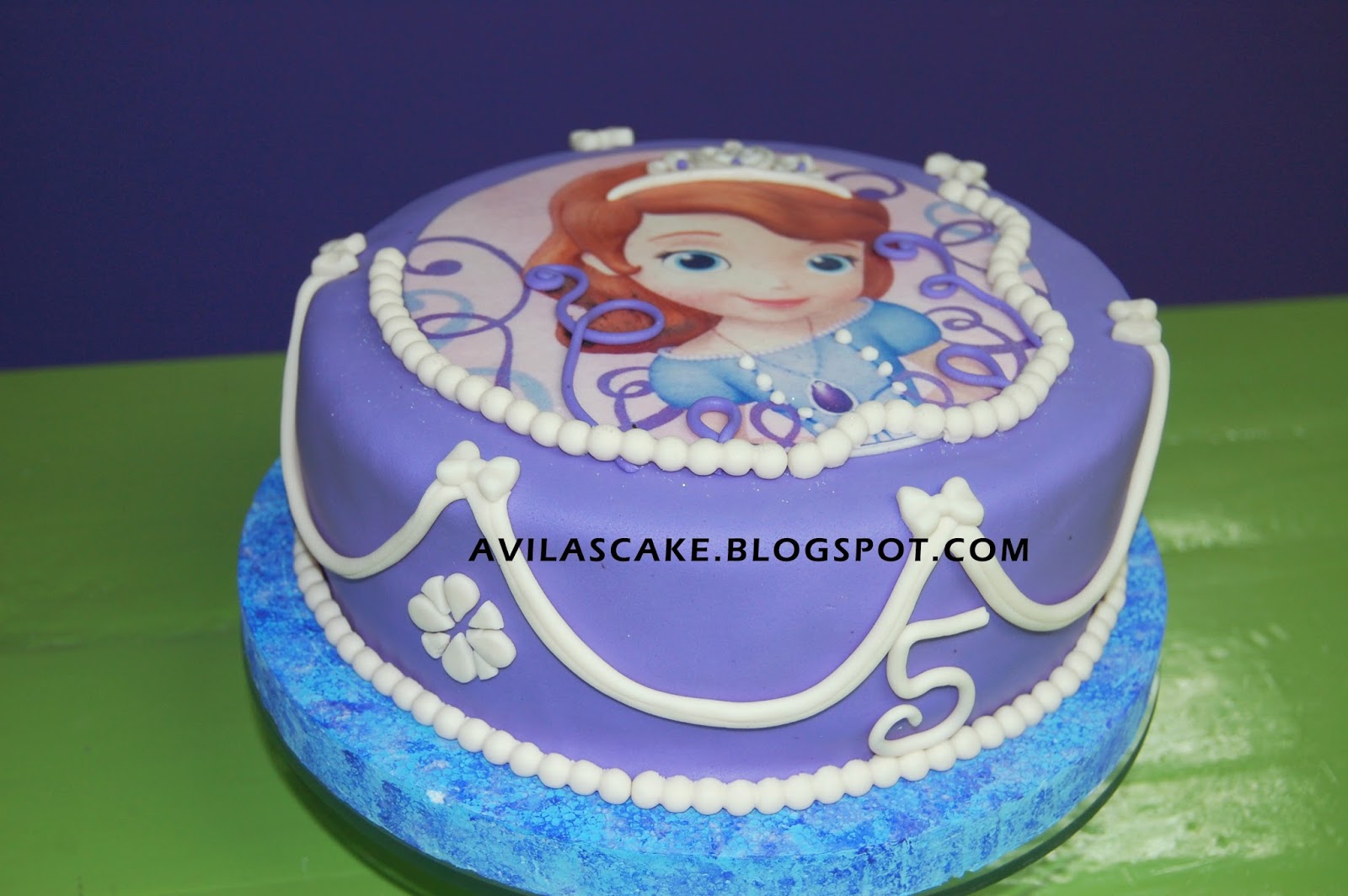 Torta de Princesa Sofia - Avila's Cake