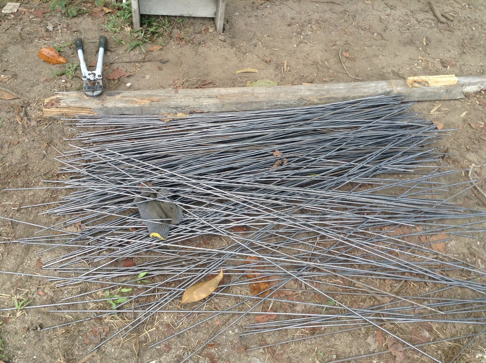 Kerja Memotong, Membengkok dan Mengikat Besi ~ Membina Rumah Impian