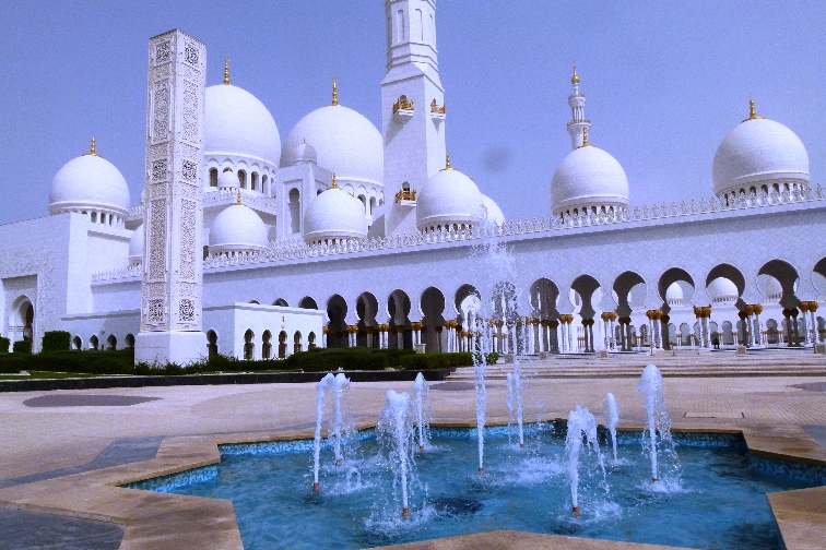 the viewing deck: Abu Dhabi's Grand Mosque and the Leaning Tower