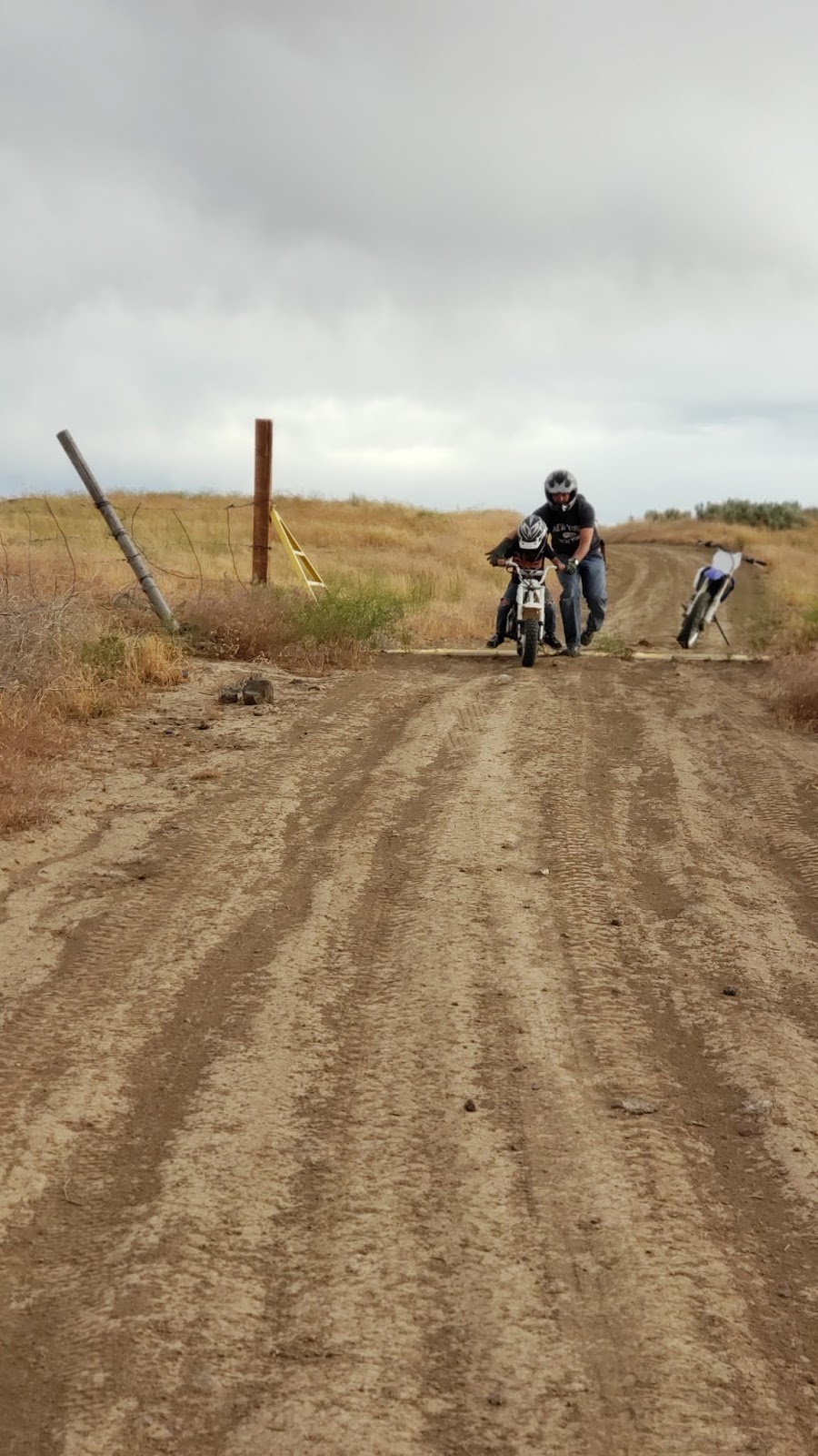 ClayWardCrew: Motorcycle ride to Wilson Butte Cave
