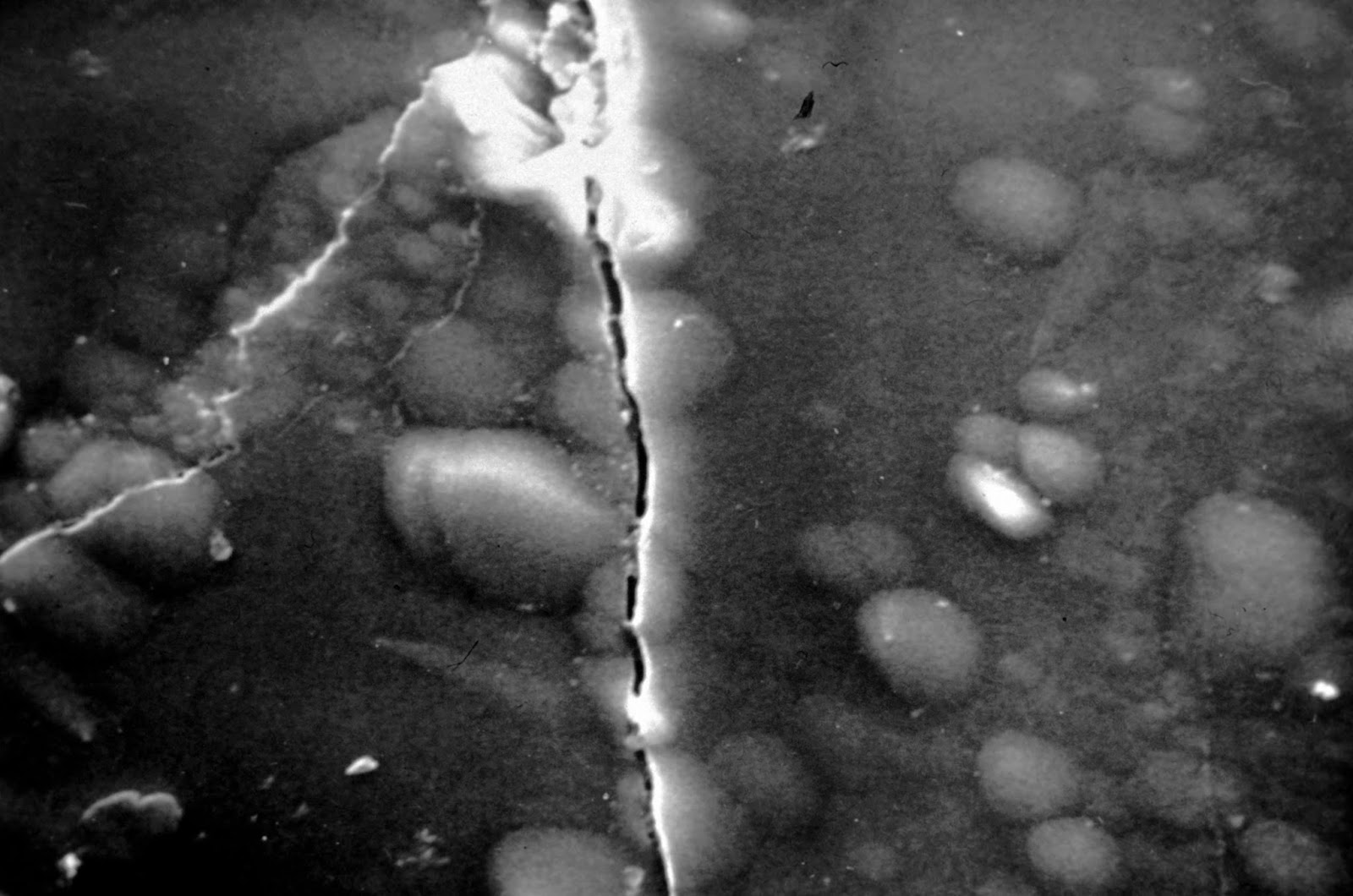 Urth Picture Post: Microcracks and Macrocracks