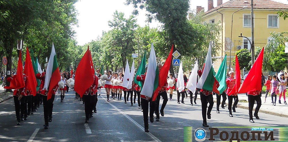 Шествието за 24 май тръгва от Дома на културата в 10 30 часа кметът ще обяви кой получава
