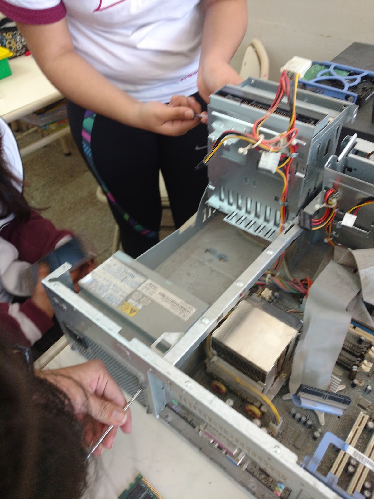 Una clase de desarmado de una computadora