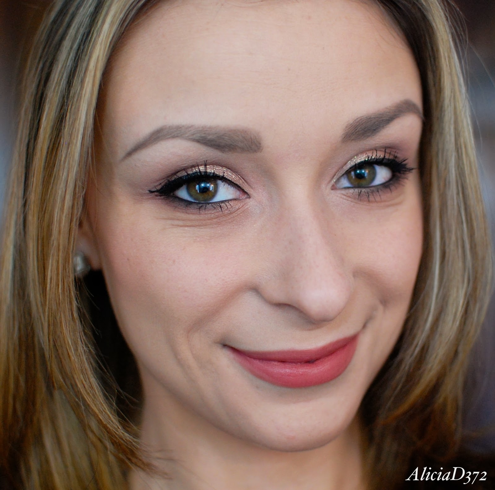 AliciaD372 : Untamed Makeup Tutorial Using the Lorac Unzipped Palette!