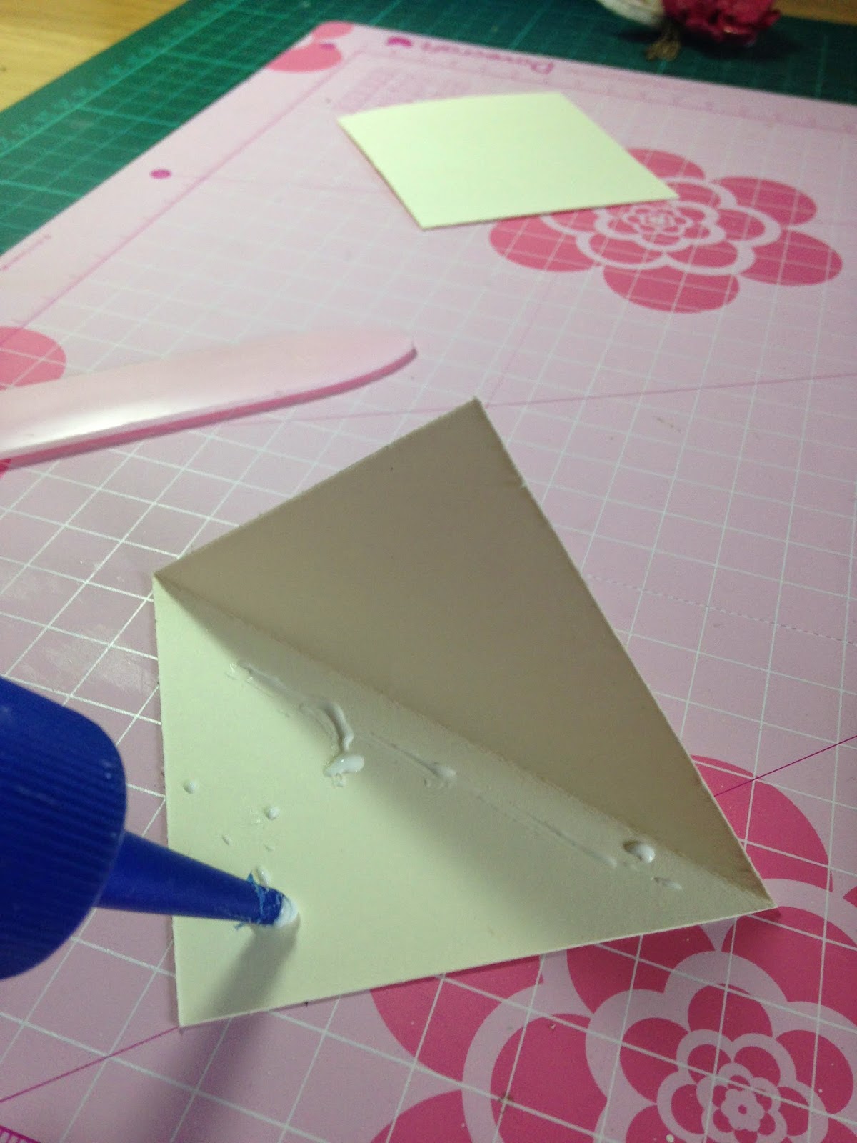 Pauline's Creative Journey: Folded Frame Tutorial.....