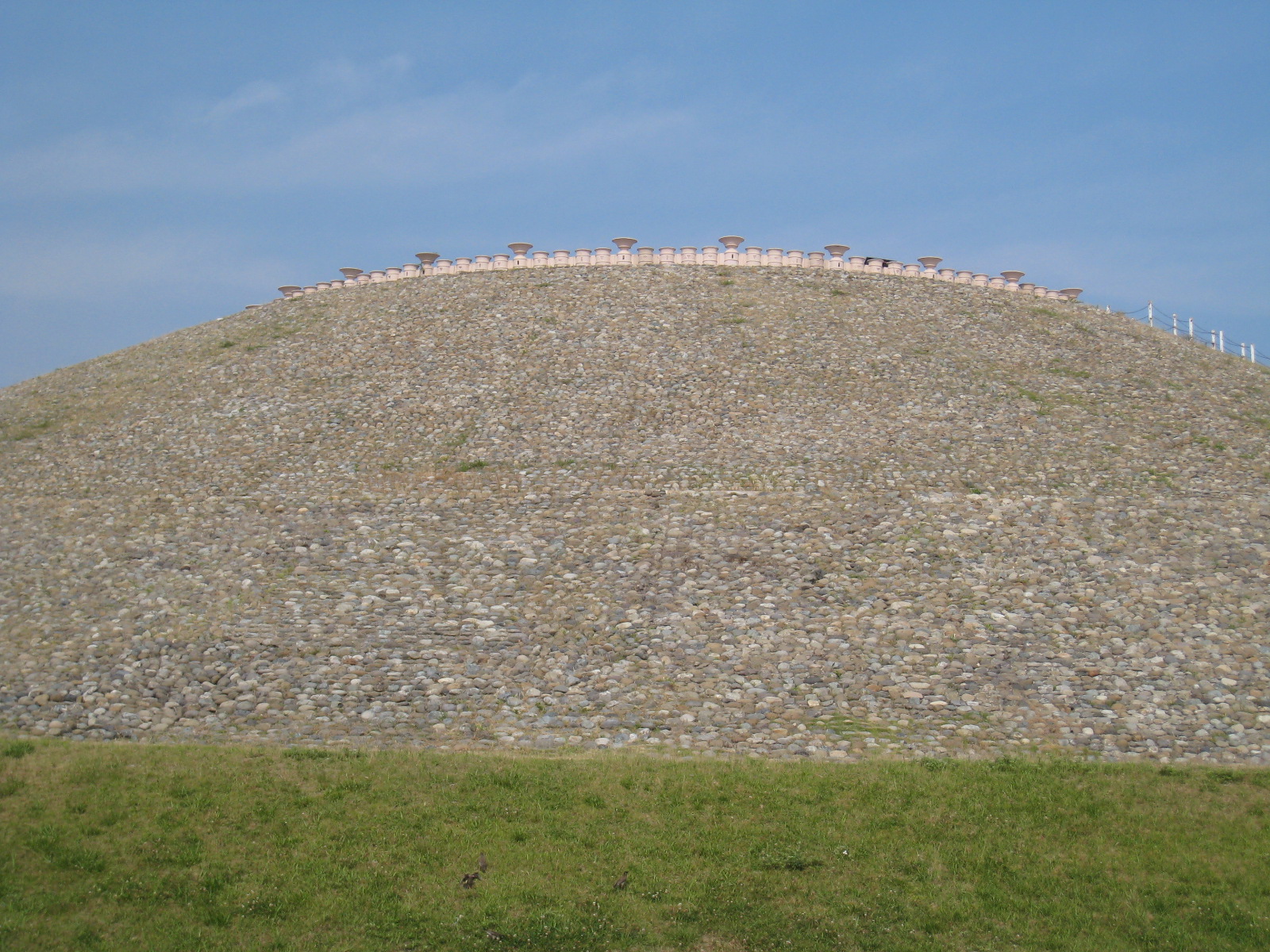 Ad Blankestijn: Five Colors Tumulus - Goshiki Kofun, Kobe