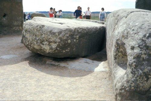Stonehenge and the Ice Age: The Altar Stone - where the glacier left it?