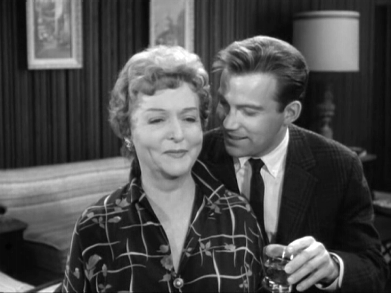 Shatner's Toupee: Alfred Hitchcock Presents: "Mother, May I Go Out to Swim?" - a toupological ...