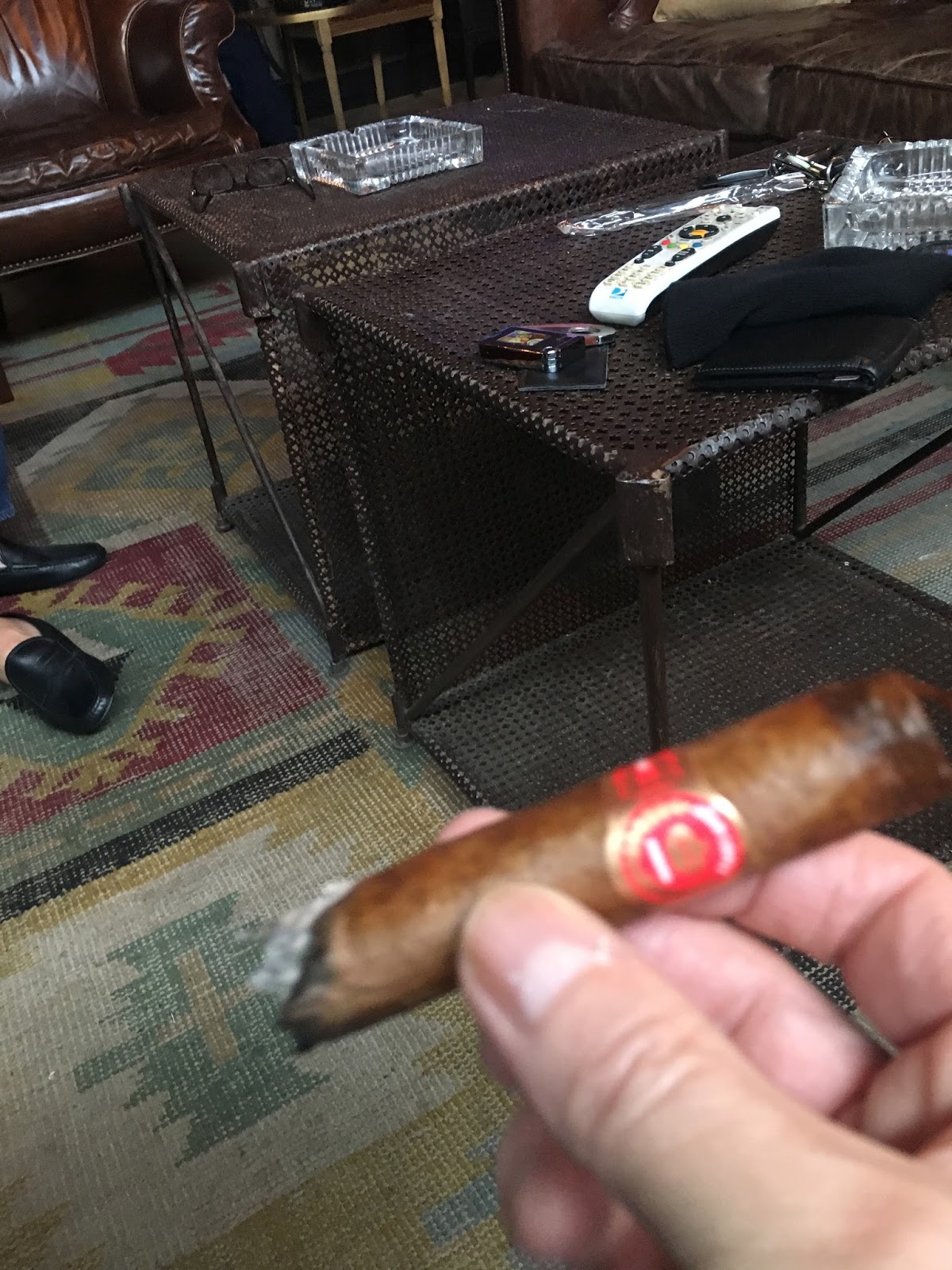 Urbanfishingpolecigars.com: Saturday afternoon at the Lone Wolf Cigar ...