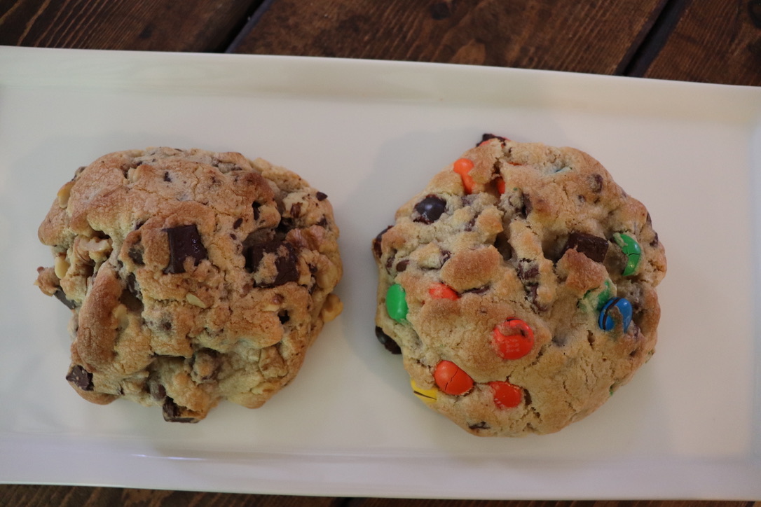 Momfessionals: GIANT cookies