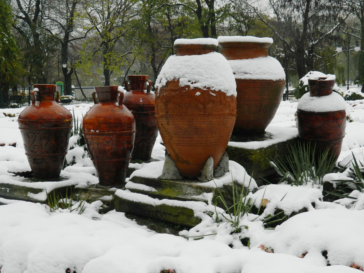 LA MULTI ANI, ROMANIA!: Amfore